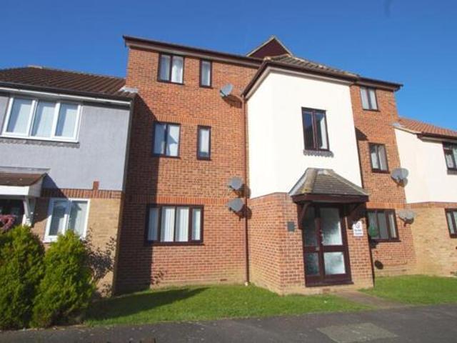 1 Bedroom Shared Living/roommate Basildon Essex LS98718166