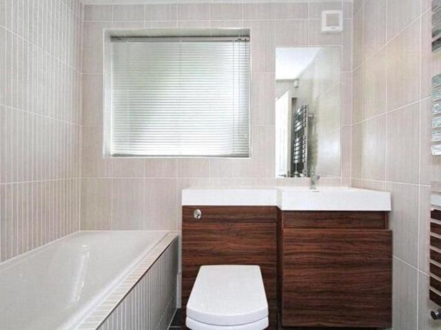 1 Bedroom Shared Living/roommate Barnet London LS101702040