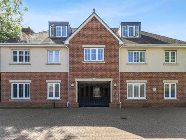 1 Bedroom Shared Living/roommate Beaconsfield Buckinghamshire 100191920