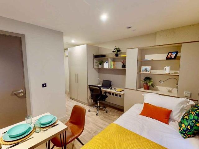 1 Bedroom Shared Living/roommate Belfast Belfast LS97658485