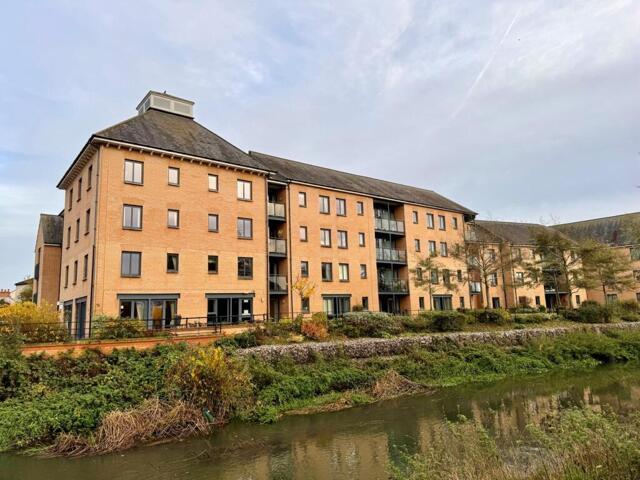 1 Bedroom Shared Living/roommate Biggleswade Central Bedfordshire LS100366530