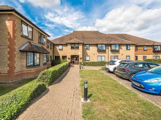 1 Bedroom Shared Living/roommate Billericay Essex 101996163