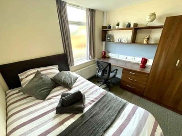 1 Bedroom Shared Living/roommate Birmingham Birmingham LS97670638