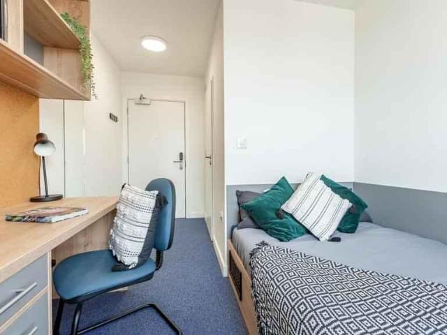 1 Bedroom Shared Living/roommate Birmingham Birmingham LS97769521