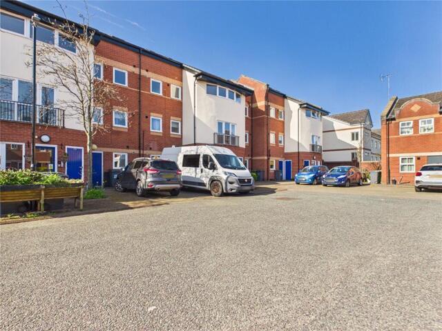1 Bedroom Shared Living/roommate Birkenhead Wirral LS101677227