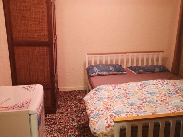 1 Bedroom Shared Living/roommate Blackburn Scotland LS97419258