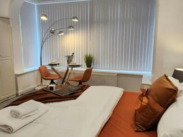 1 Bedroom Shared Living/roommate Bournemouth Bournemouth 87769279