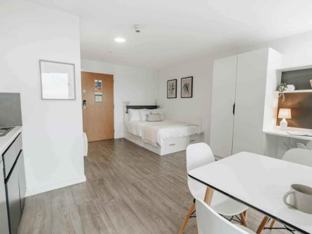 1 Bedroom Shared Living/roommate Bournemouth Bournemouth 99499945
