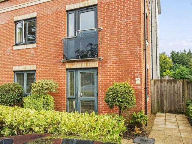1 Bedroom Shared Living/roommate Bournemouth Dorset LS100097089