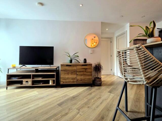 1 Bedroom Shared Living/roommate Bournemouth Poole 100426557
