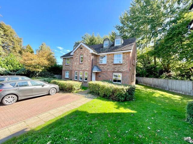 1 Bedroom Shared Living/roommate Bracknell Berkshire 99475715