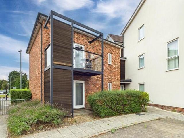 1 Bedroom Shared Living/roommate Bracknell Bracknell Forest 98903647