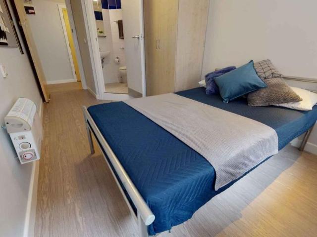 1 Bedroom Shared Living/roommate Bradford Bradford 97769959