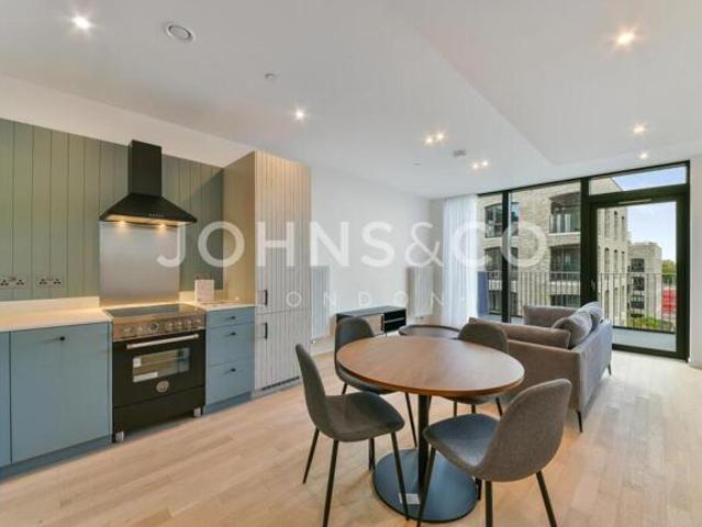 1 Bedroom Shared Living/roommate Brentford London LS100438686