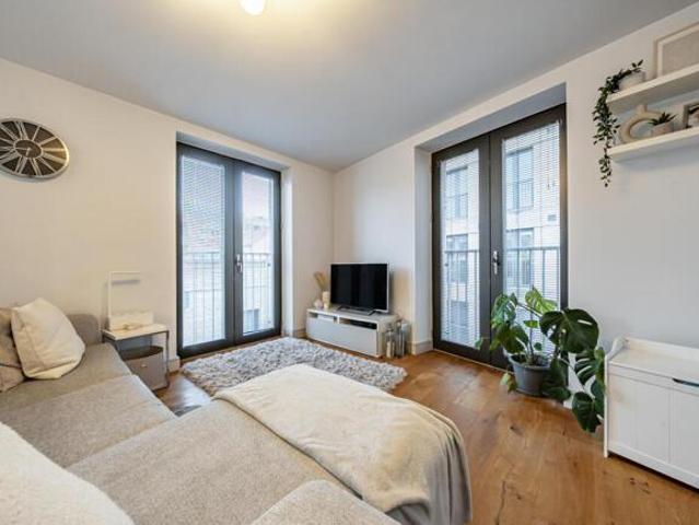 1 Bedroom Shared Living/roommate Bristol City Of Bristol 100132327