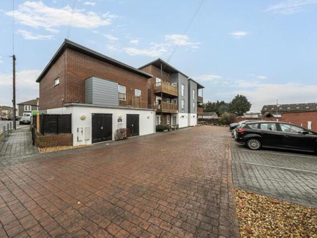 1 Bedroom Shared Living/roommate Bristol South Gloucestershire LS100398322