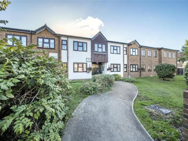 1 Bedroom Shared Living/roommate Bromley Great London LS99926433