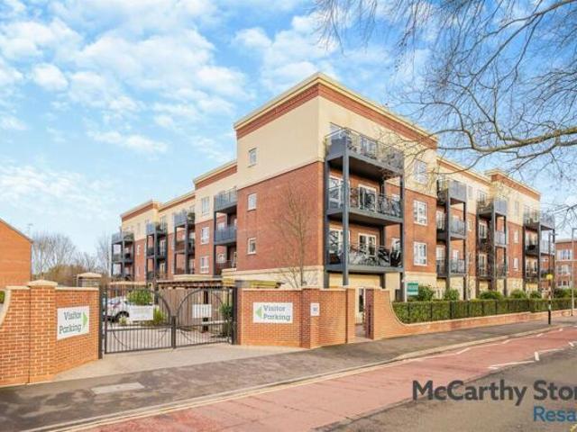1 Bedroom Shared Living/roommate Bromsgrove Worcestershire 98204693