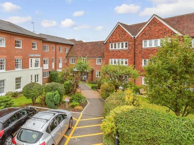 1 Bedroom Shared Living/roommate Canterbury Kent 100263177