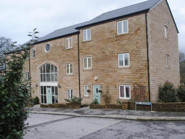 1 Bedroom Shared Living/roommate Chapel En Le Frith Derbyshire 100579110