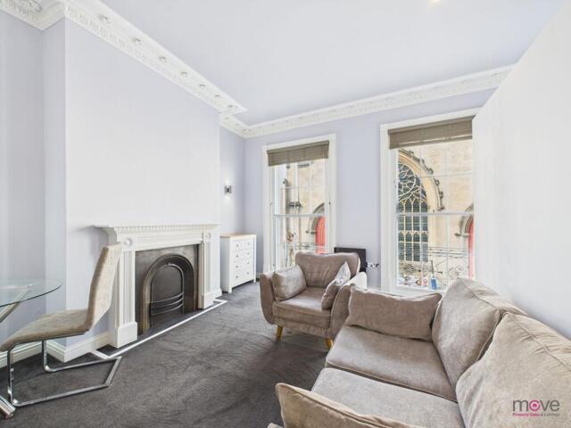 1 Bedroom Shared Living/roommate Cheltenham Gloucestershire LS99237045