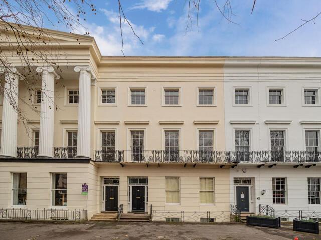 1 Bedroom Shared Living/roommate Cheltenham Gloucestershire 99475908