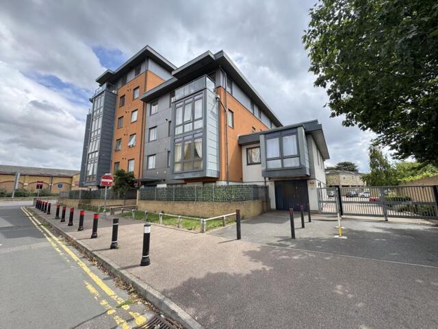 1 Bedroom Shared Living/roommate Chelmsford Essex LS100058004