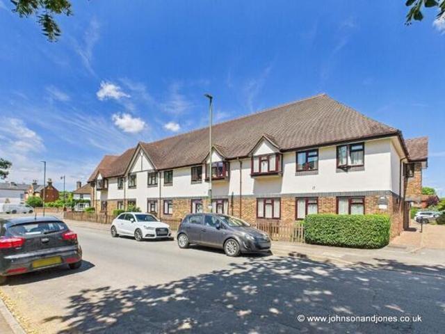1 Bedroom Shared Living/roommate Chertsey Surrey 98577834