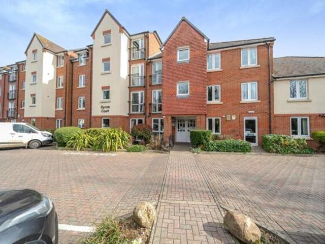 1 Bedroom Shared Living/roommate Chichester West Sussex 98649147