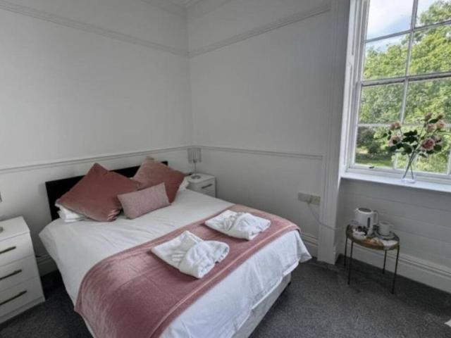1 Bedroom Shared Living/roommate Clydach Clydach 100452223