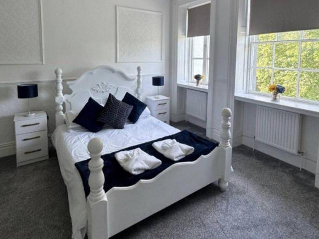 1 Bedroom Shared Living/roommate Clydach Clydach 100452225