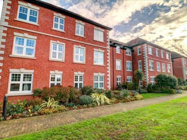1 Bedroom Shared Living/roommate Coleshill West Midlands LS98930085