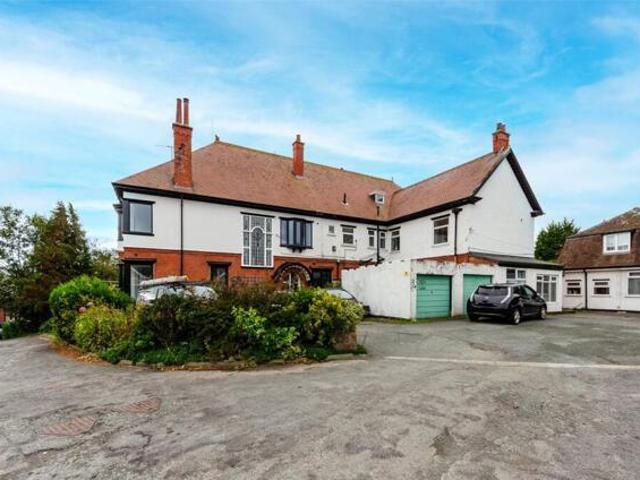 1 Bedroom Shared Living/roommate Conwy Conwy LS99986102