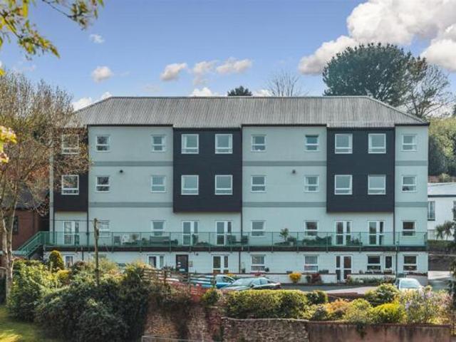 1 Bedroom Shared Living/roommate Crediton Devon LS101677268