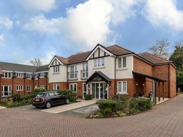 1 Bedroom Shared Living/roommate Croydon Greater London 100096676