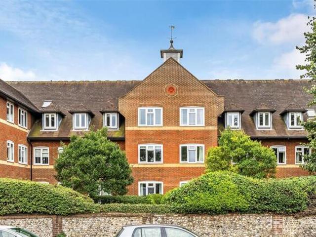 1 Bedroom Shared Living/roommate Dorking Surrey LS98864402