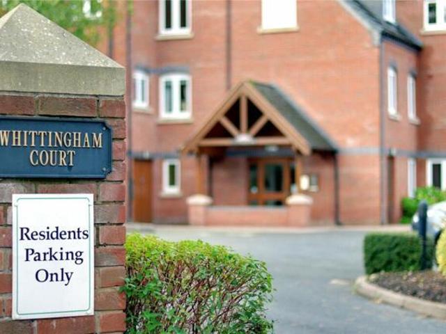 1 Bedroom Shared Living/roommate Droitwich Worcestershire 100615265
