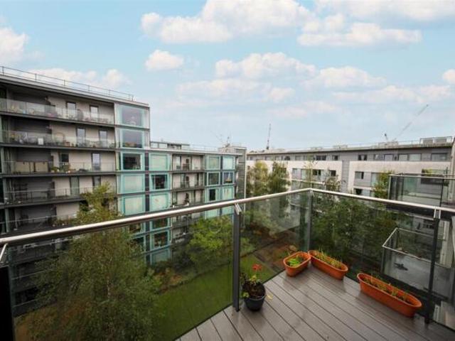 1 Bedroom Shared Living/roommate Ealing Great London 100786586