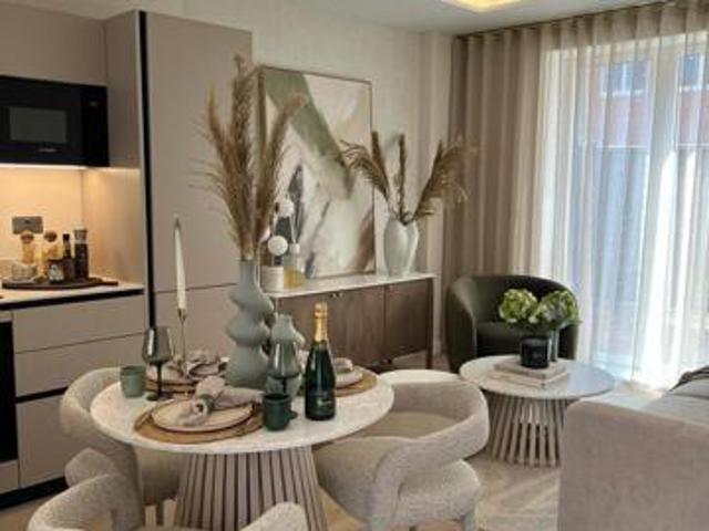 1 Bedroom Shared Living/roommate Ealing Greater London LS100342838