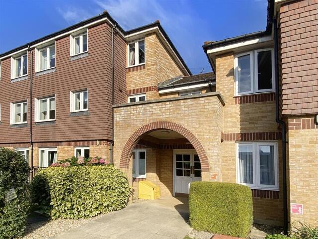 1 Bedroom Shared Living/roommate East Preston West Sussex 99290524