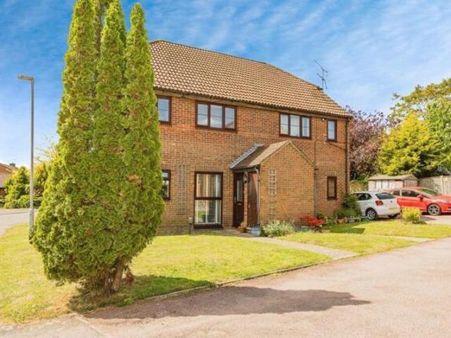 1 Bedroom Shared Living/roommate Earley Berkshire 99774087