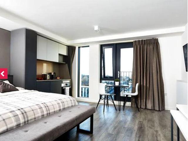 1 Bedroom Shared Living/roommate Edinburgh Scotland 97415796