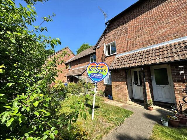 1 Bedroom Shared Living/roommate Farnborough Hampshire 100614868