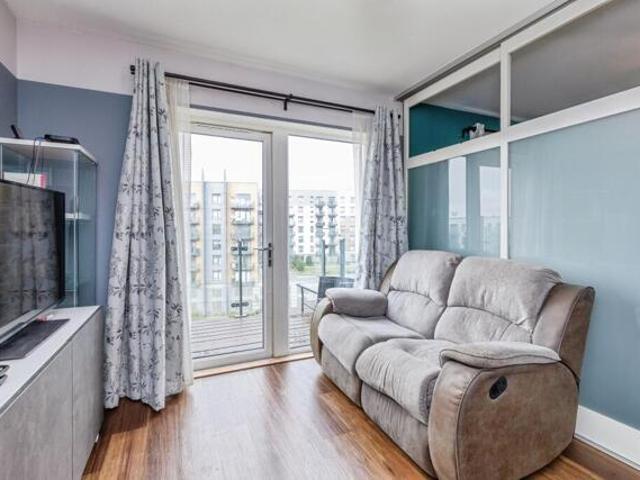 1 Bedroom Shared Living/roommate Gillingham Medway LS101278018
