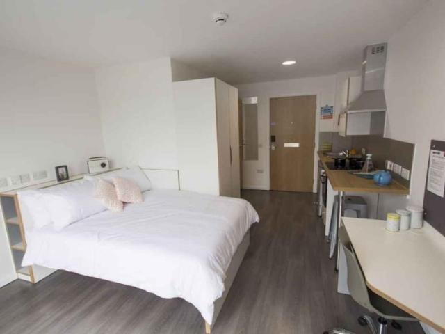 1 Bedroom Shared Living/roommate Glasgow Glasgow LS99501744