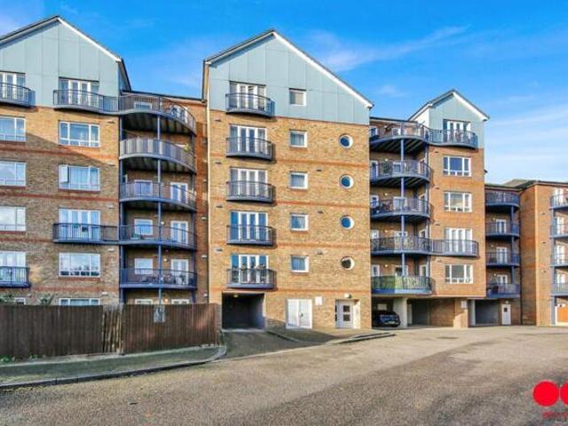 1 Bedroom Shared Living/roommate Grays Thurrock 98903771