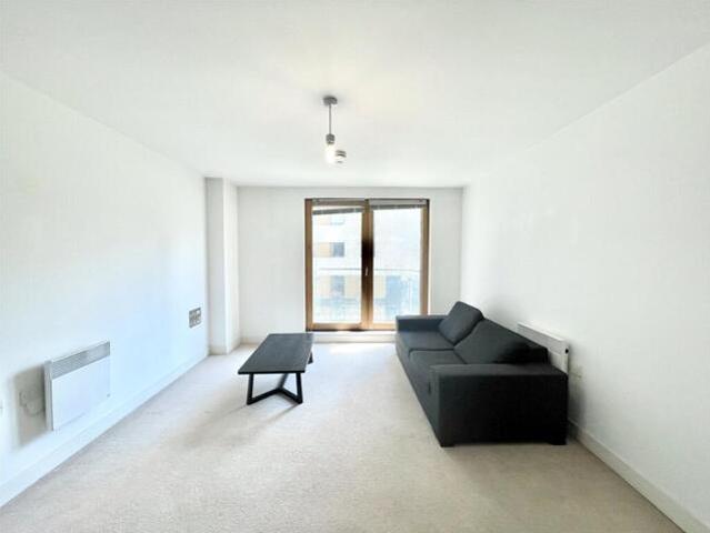 1 Bedroom Shared Living/roommate Greater Manchester Greater Manchester LS98864589