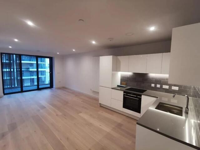 1 Bedroom Shared Living/roommate Greenwich Great London 101675988