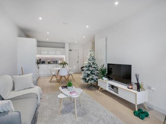 1 Bedroom Shared Living/roommate Greenwich Greater London LS98765799