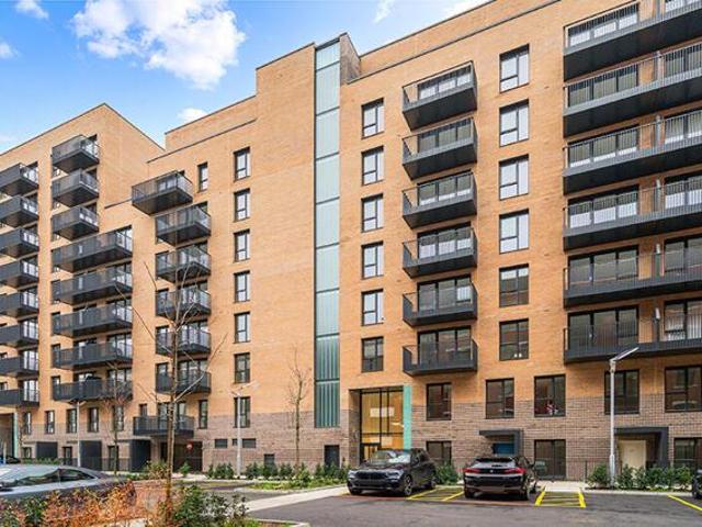 1 Bedroom Shared Living/roommate Hayes Great London LS100631286